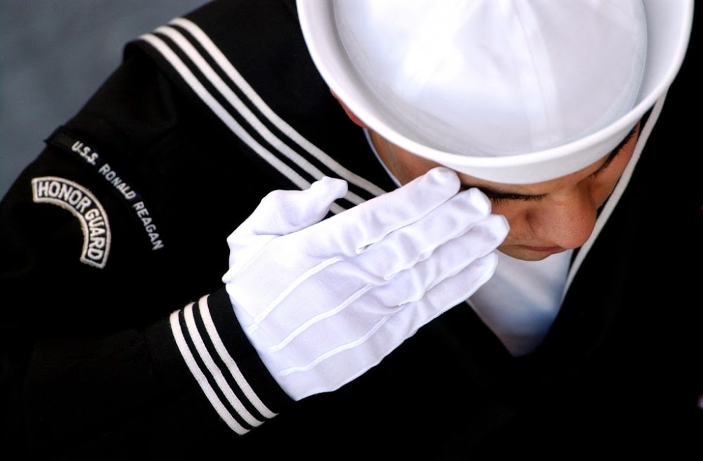 A Salute to the Hand Salute – How Far Back Does it Go? « UNREMEMBERED