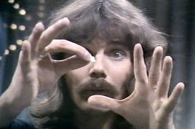 Magician Doug Henning Was One of the Biggest TV Stars of the 1970’s ...